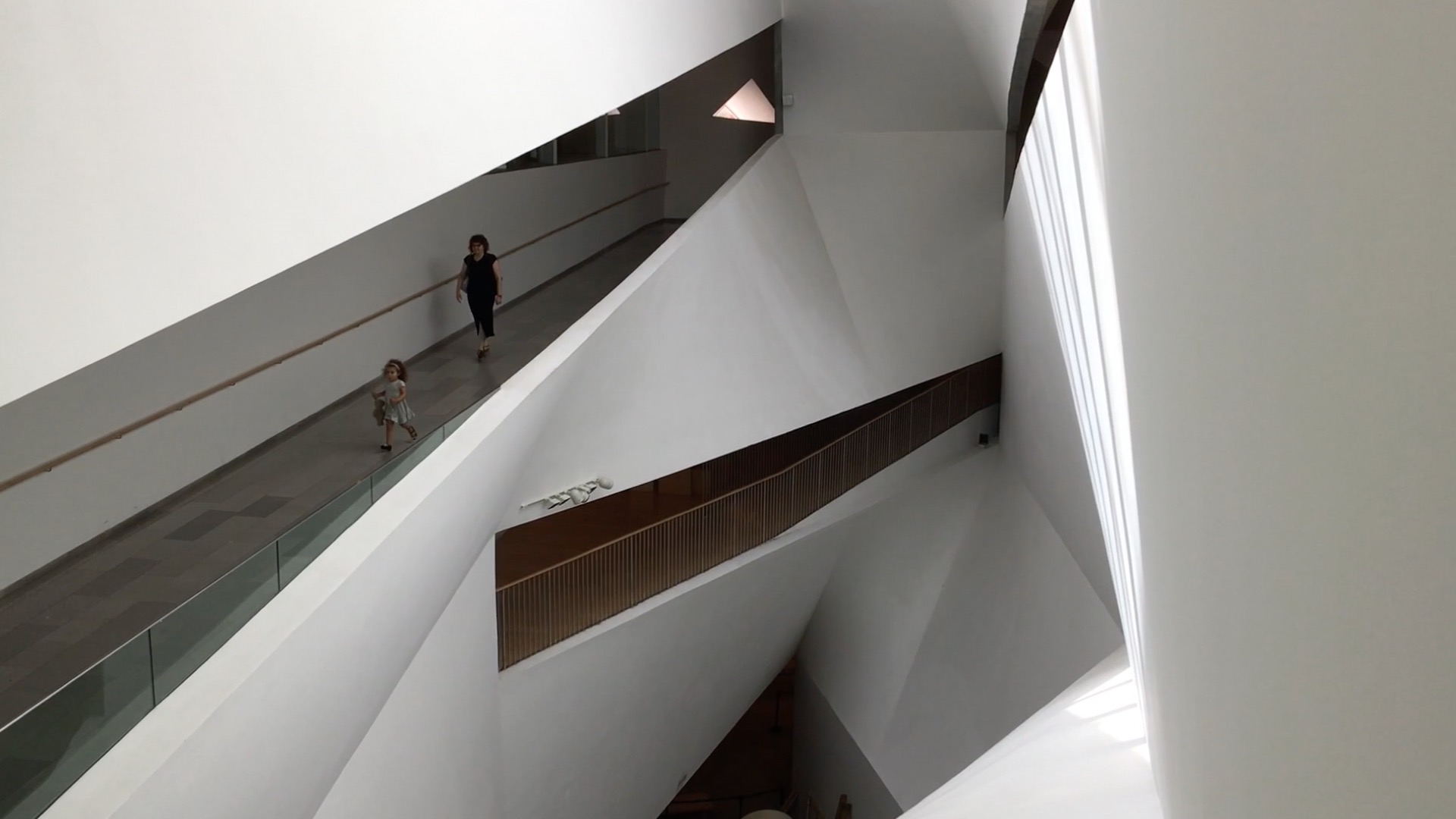 Herta and Paul Amir Building at the Tel Aviv Museum of Art. Architect ...