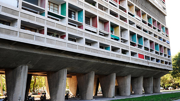 Le Corbusier’s Pilotis – ArchiDocu