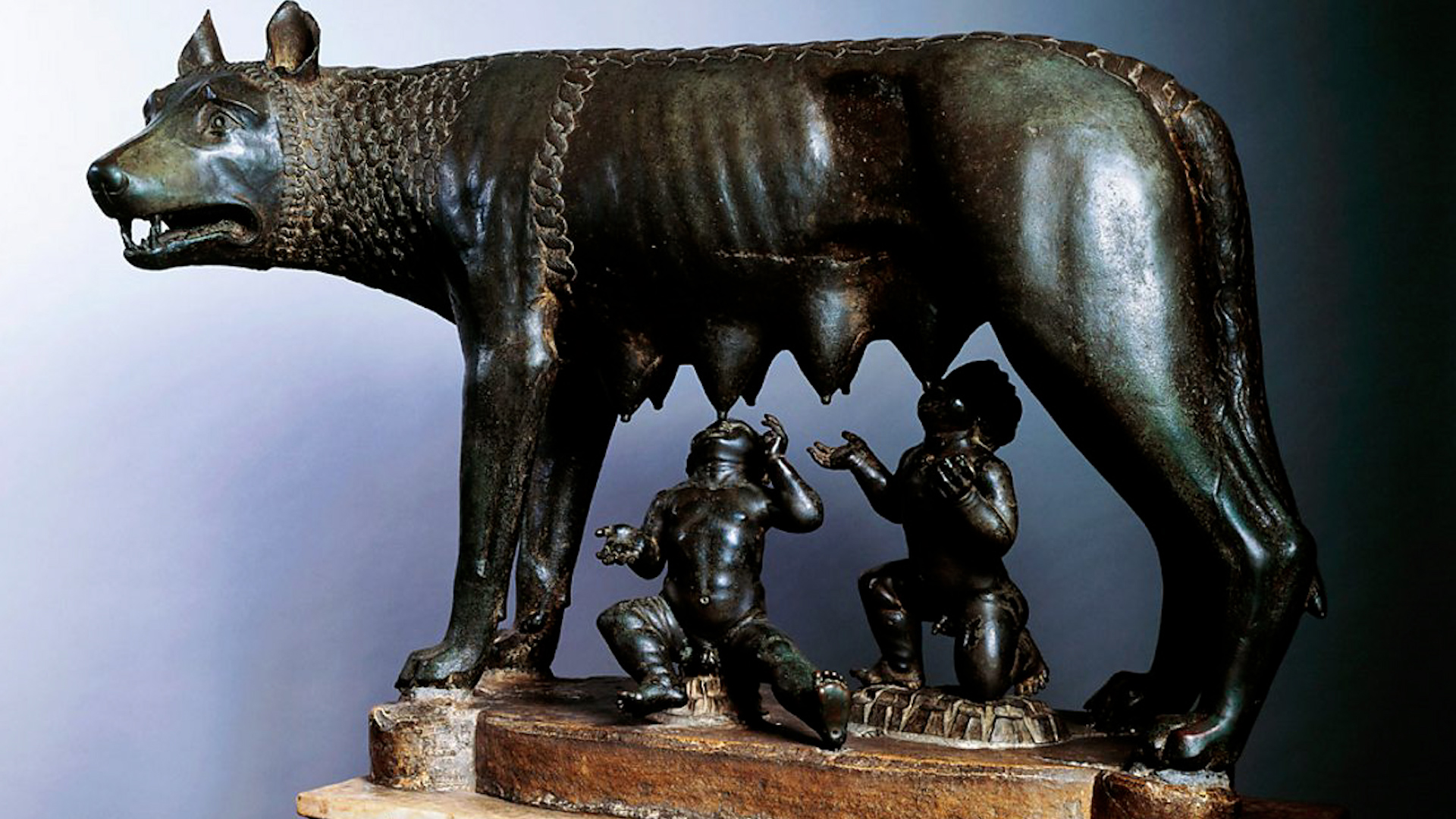 She-wolf nursing Romulus and Remus, c.1153 – ArchiDocu